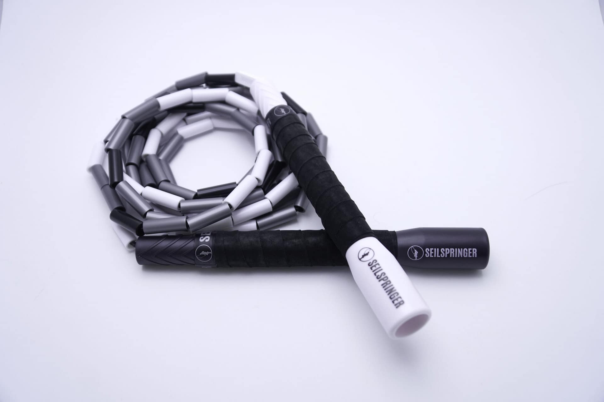 BEADED FLOW - Black White Silver GT Freestyle Rope - seilspringer.com